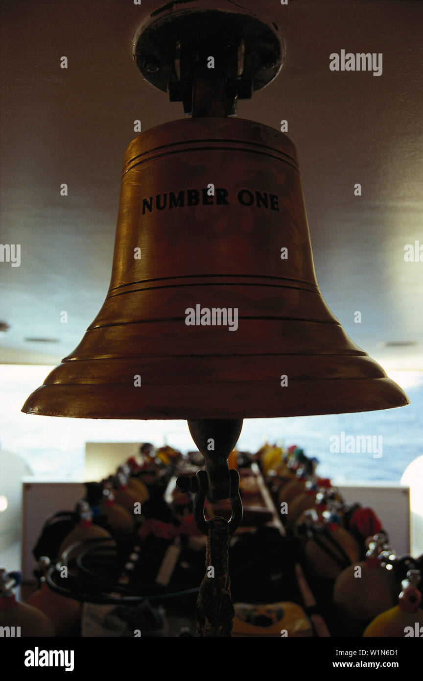 Ship s bell hi-res stock photography and images - Alamy