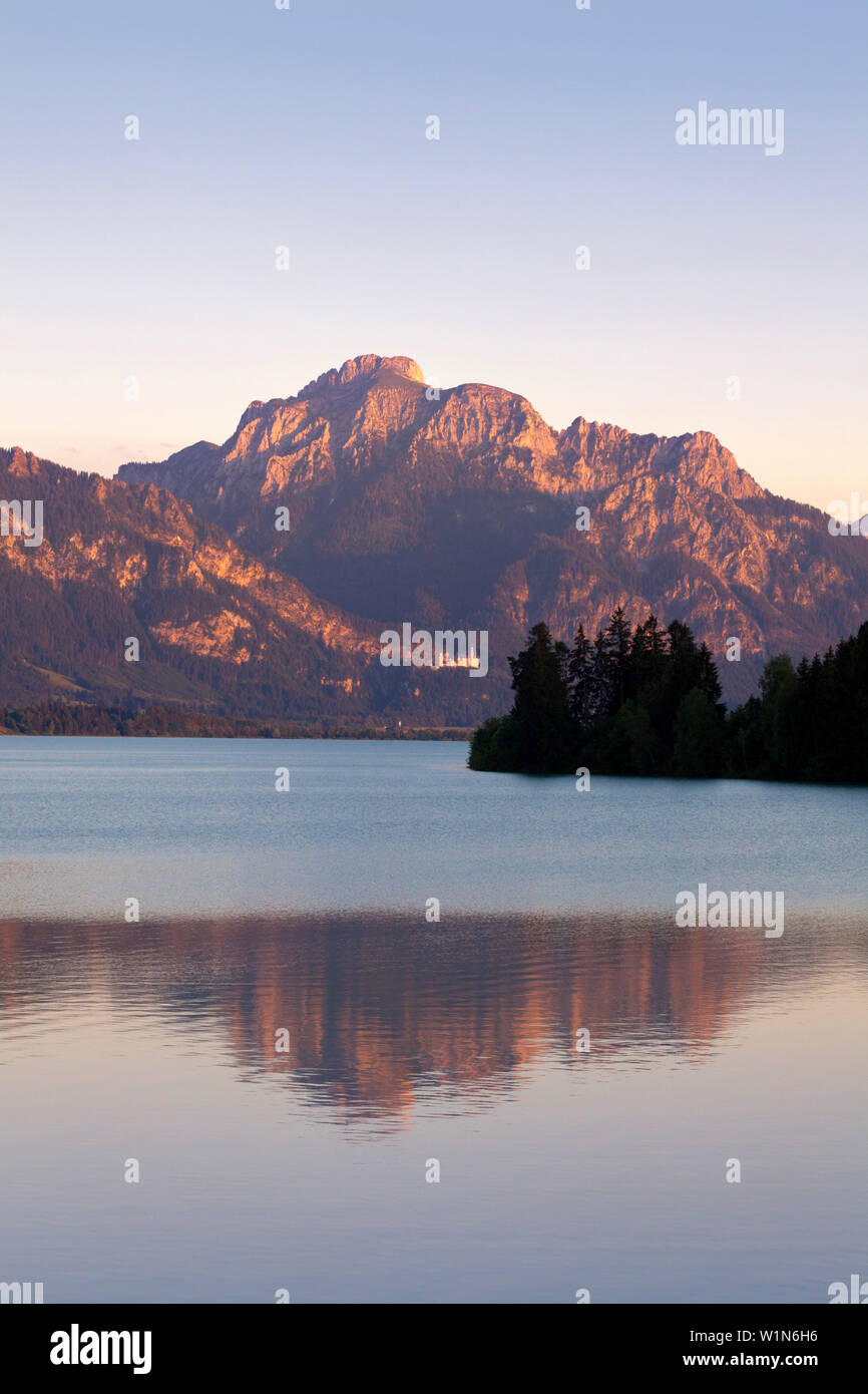 View over Forggensee to Neuschwanstein castle and Saeuling, Allgaeu ...