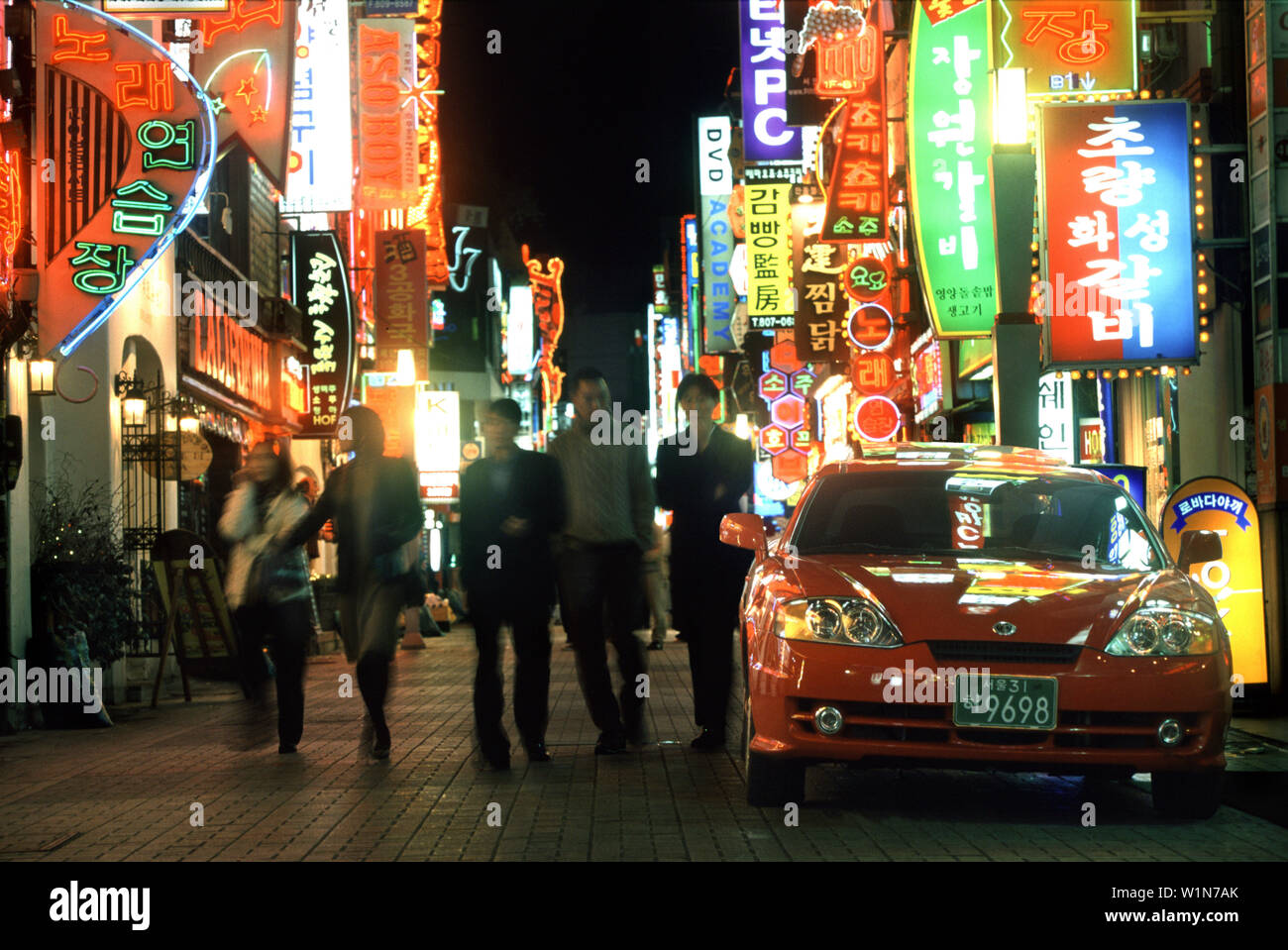 Signs in busan hi-res stock photography and images - Alamy