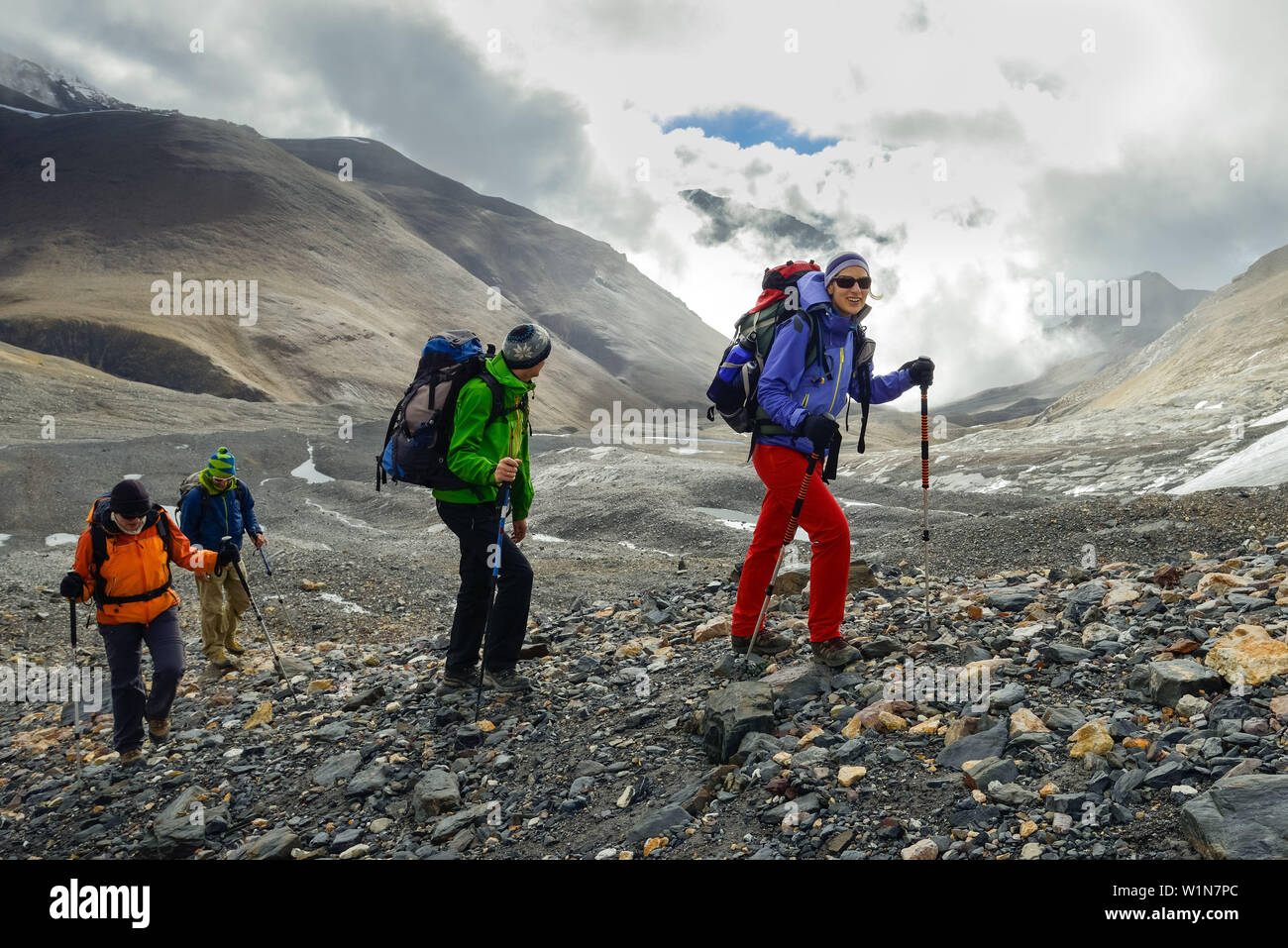 Four hikers, trekkers on their way from Nar over Teri Tal to Mustang ...