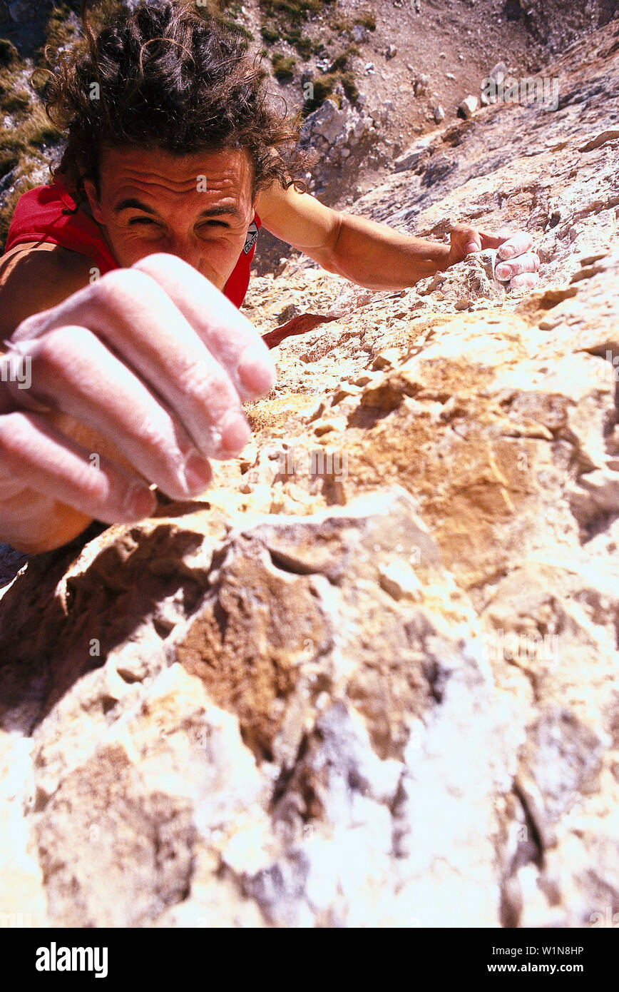 Freeclimbing, Grip technique Sports Stock Photo - Alamy