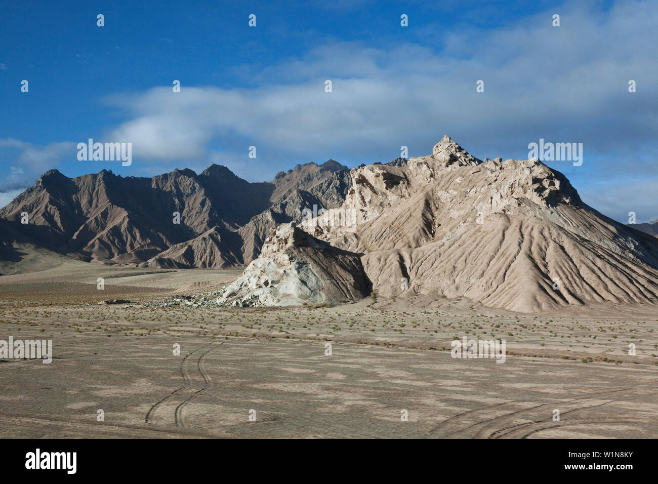 Tibetan autonomous region hi-res stock photography and images - Alamy