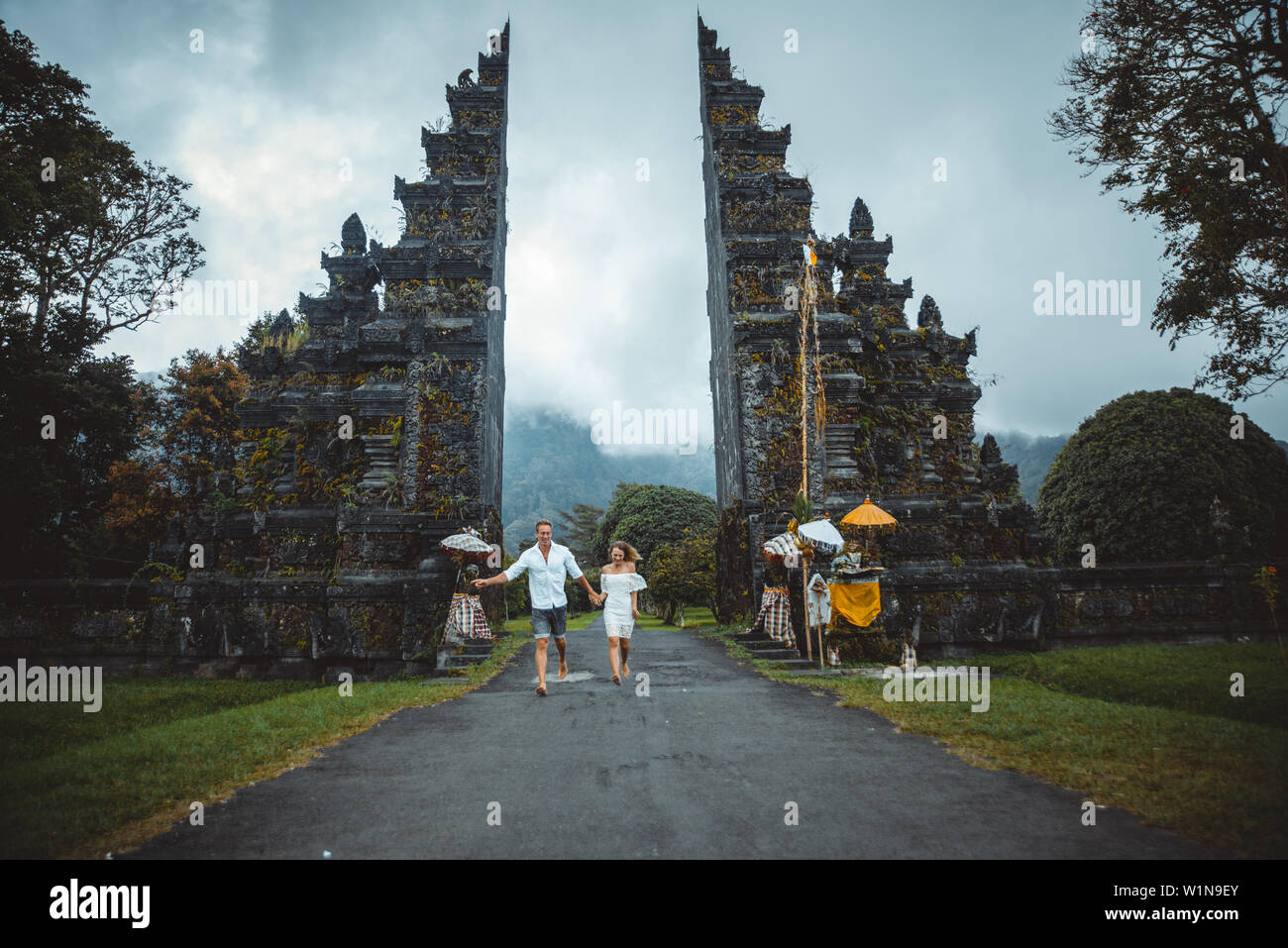 Bali handara gate hi-res stock photography and images - Alamy