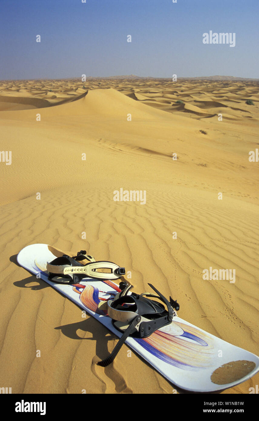 Sandboarding dubai hi-res stock photography and images - Alamy