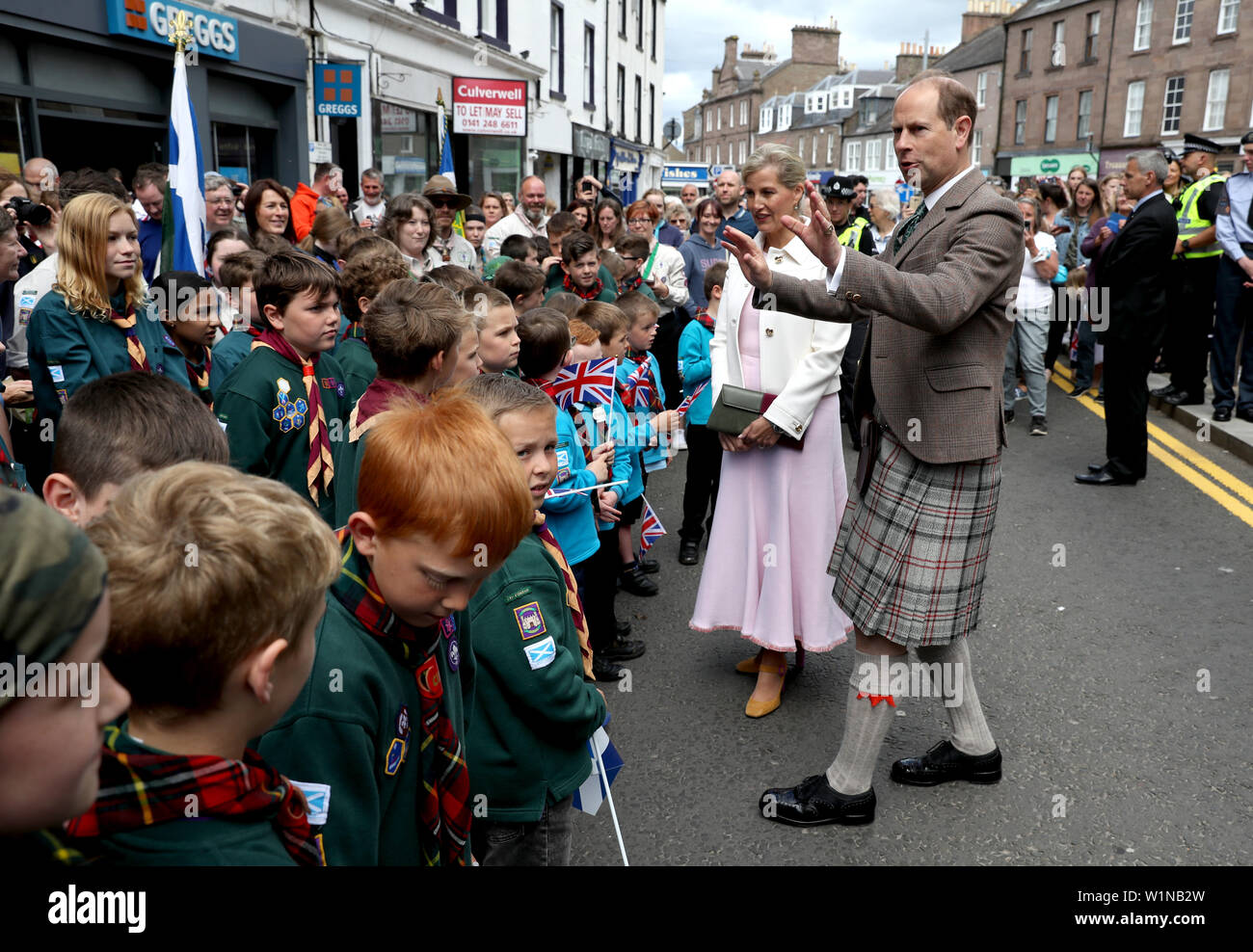 Countess of wessex and forfar hi-res stock photography and images - Alamy