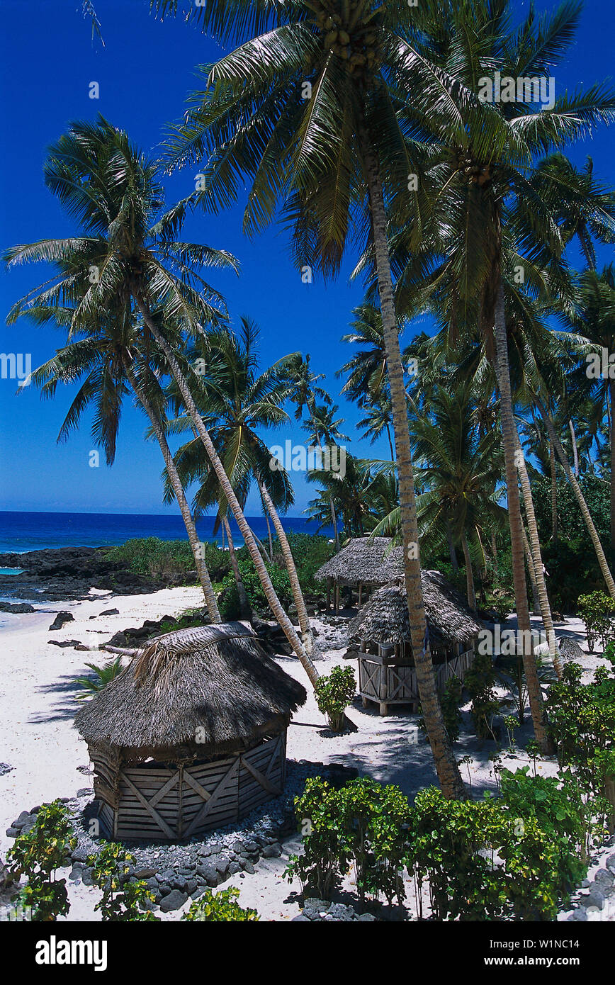 Beach Fales, Tanumatiu Beach, Falealupo Peninsula Savai'i, Samoa Stock ...
