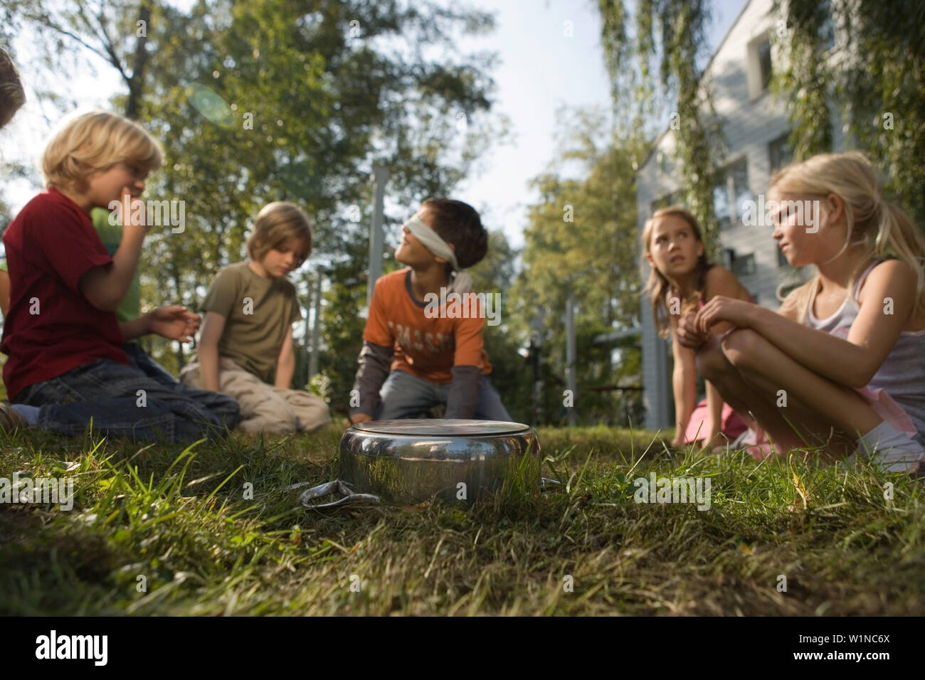 Children playing Hit the Pot, children's birthday party Stock Photo - Alamy