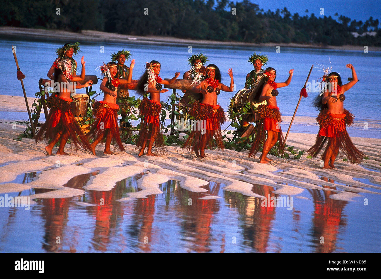 Orama Dance Group, Rarotonga Cook Inseln Stock Photo - Alamy