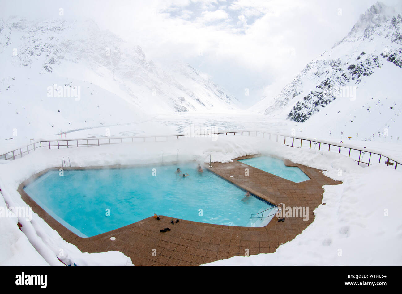 Portillo chile pool hi-res stock photography and images - Alamy