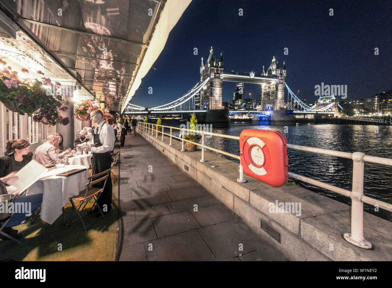 Restaurant near Tower Bridge , London, UK Stock Photo - Alamy