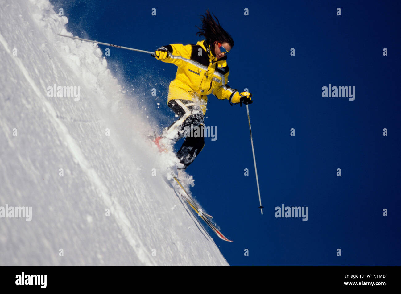 Ski frau hi-res stock photography and images - Alamy