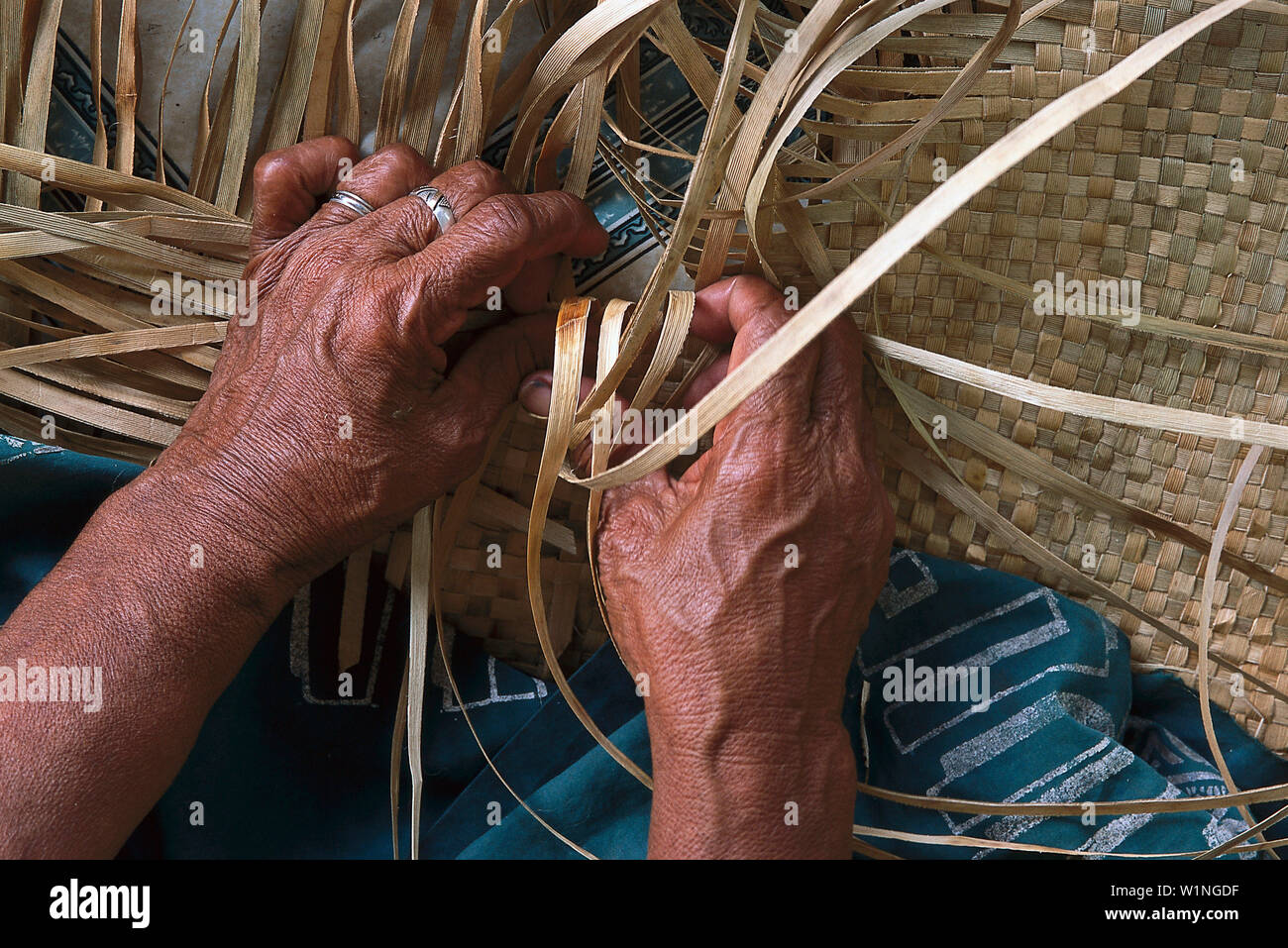 Pandanus weaving samoa hi-res stock photography and images - Alamy
