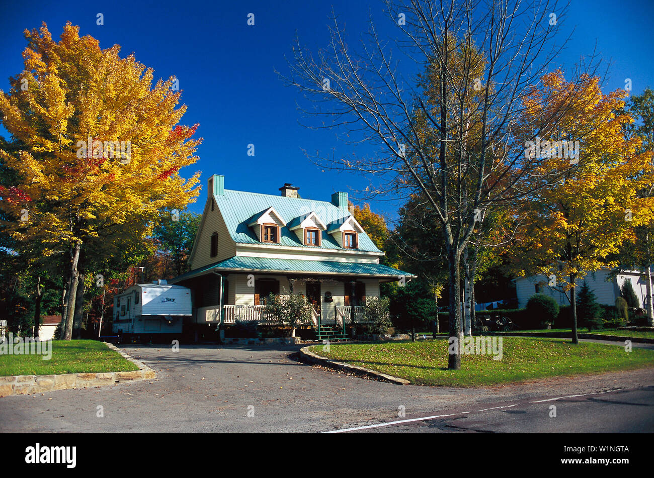 Canadian house, Prov. Quebec Canada Stock Photo - Alamy
