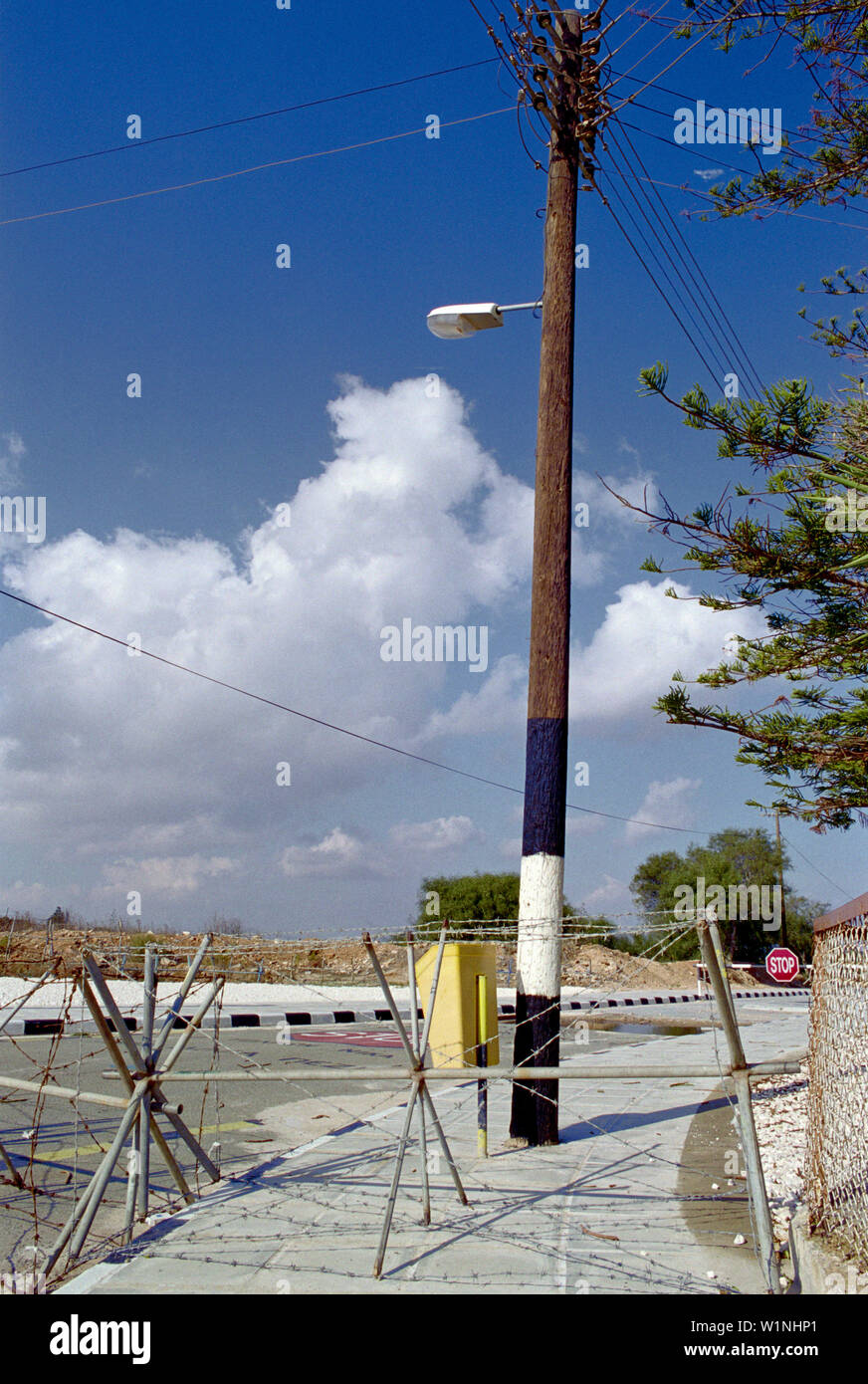 Zypern grenze hi-res stock photography and images - Alamy