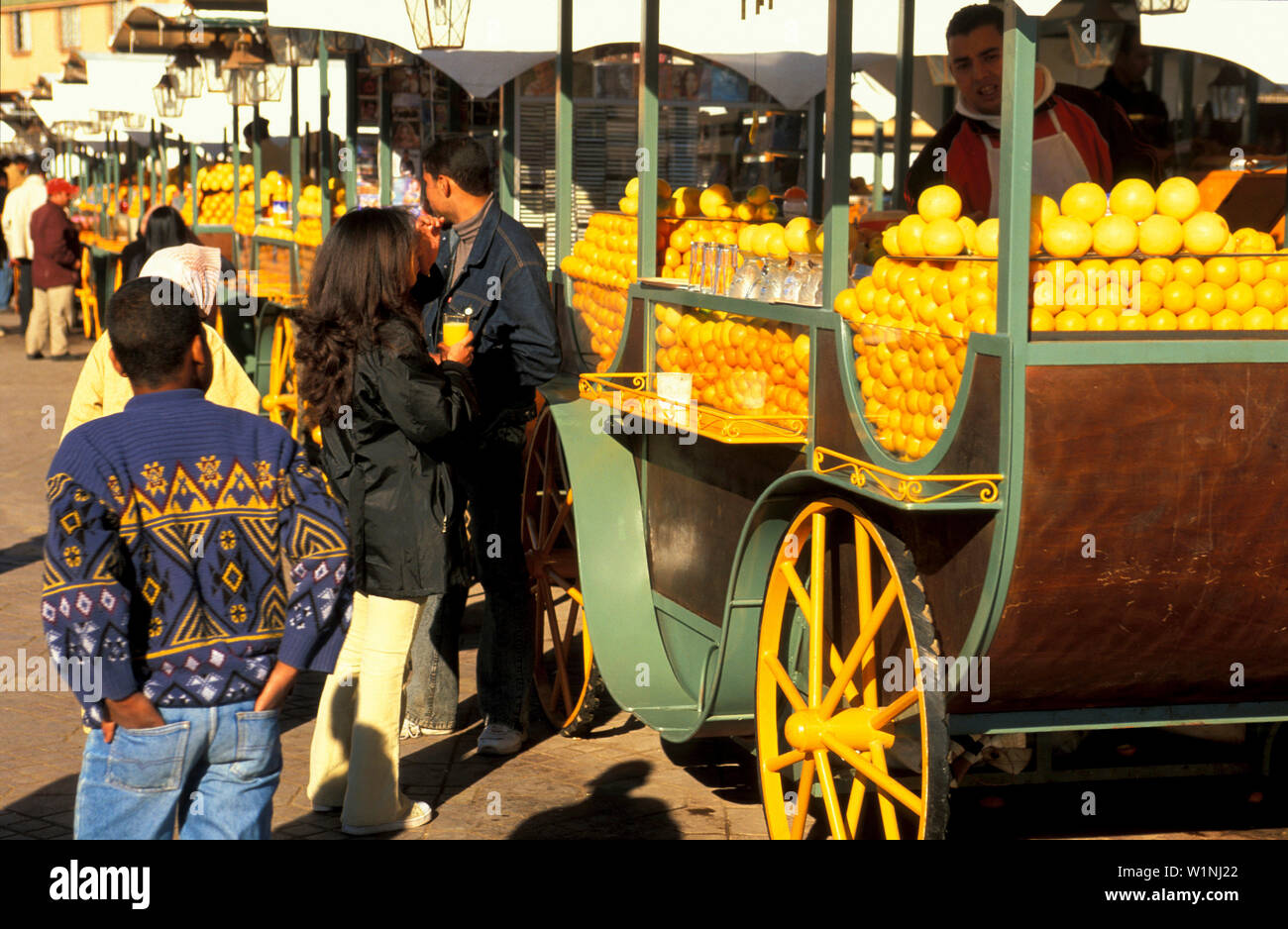 Marrakesh juice vendor hi-res stock photography and images - Alamy