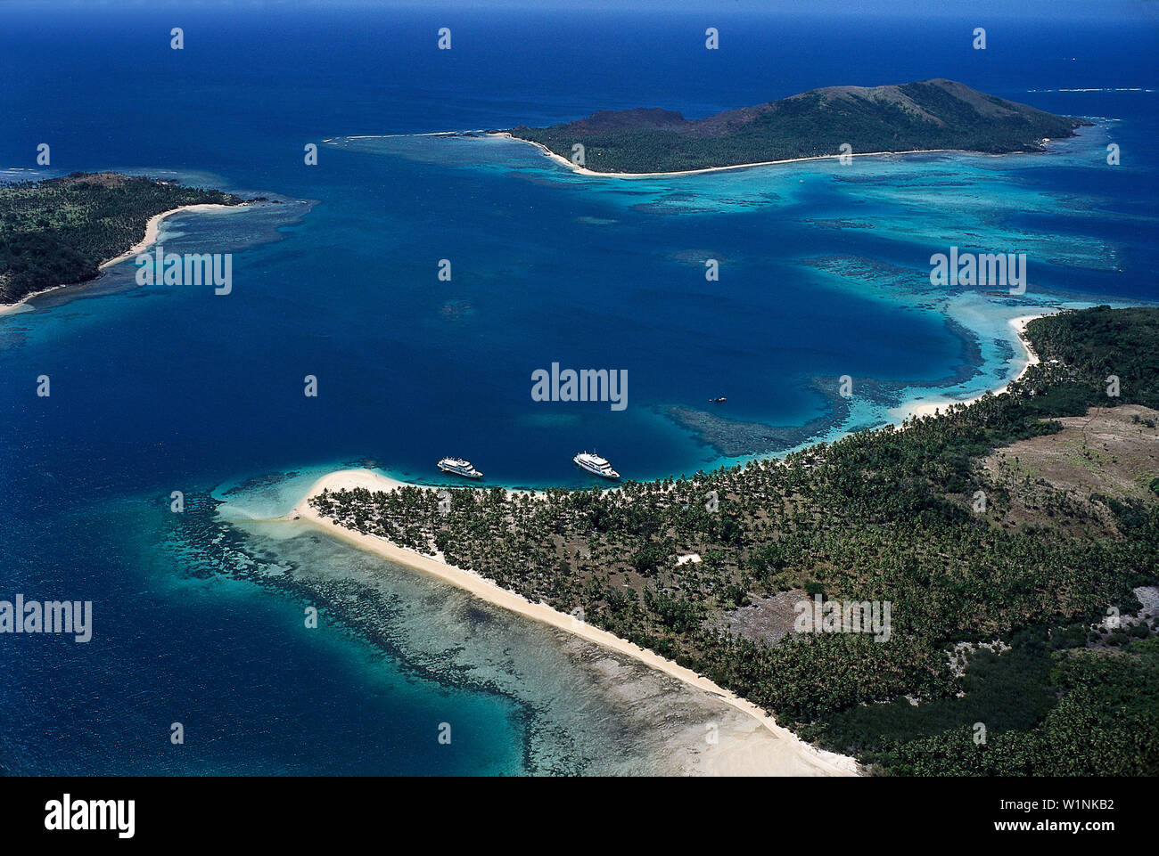 Nanuya lailai island hi-res stock photography and images - Alamy