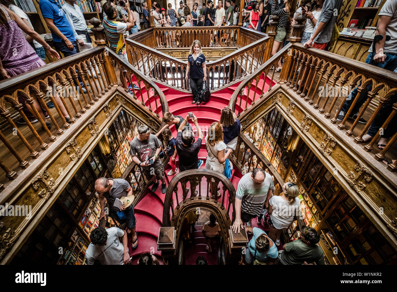 Bookshop lello irmao porto hi-res stock photography and images - Alamy