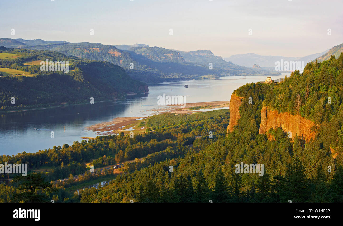 View at the Columbia River Gorge and Crown Point Vista House , Oregon ...
