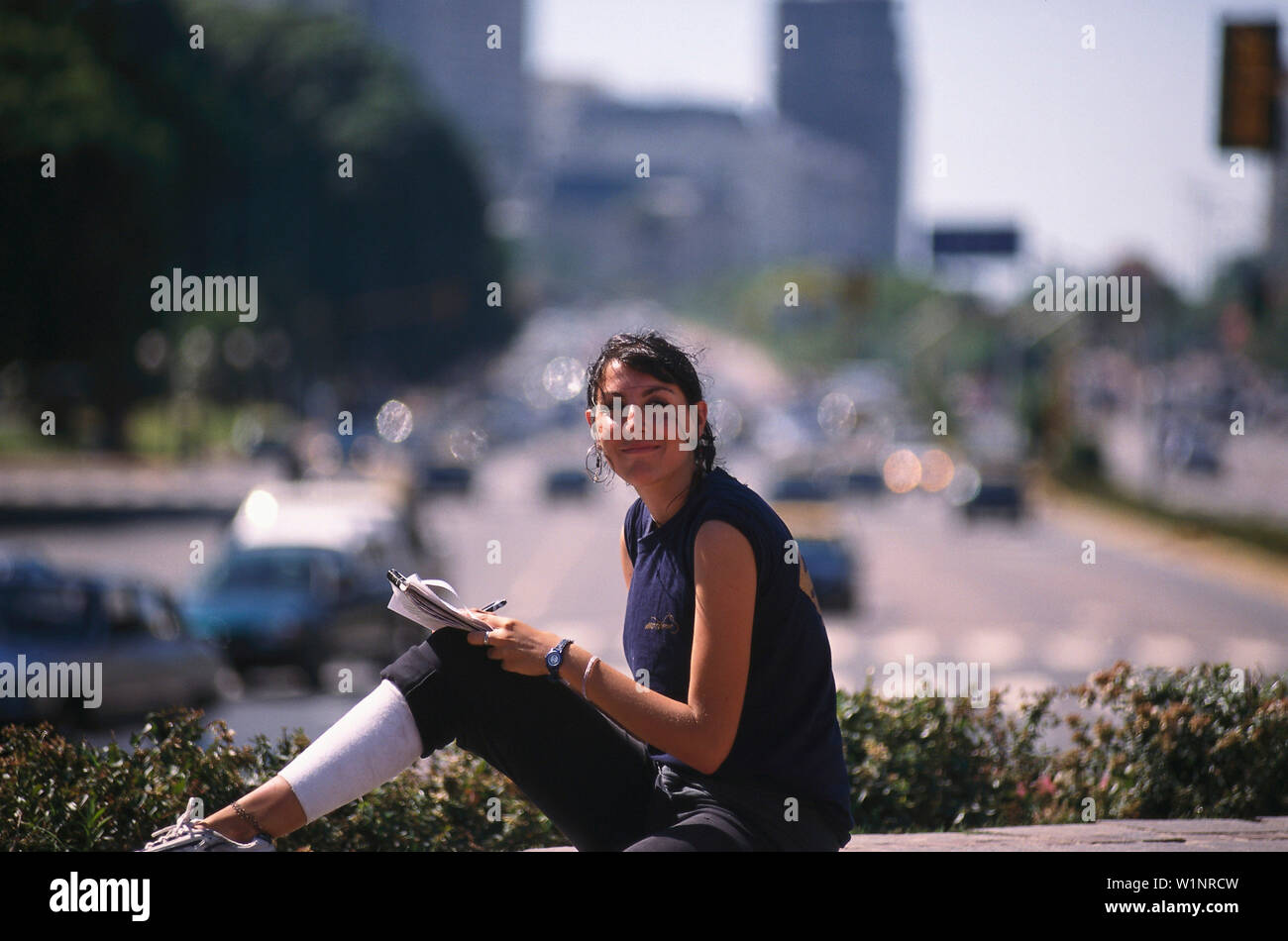 Chica bonita hi-res stock photography and images - Alamy