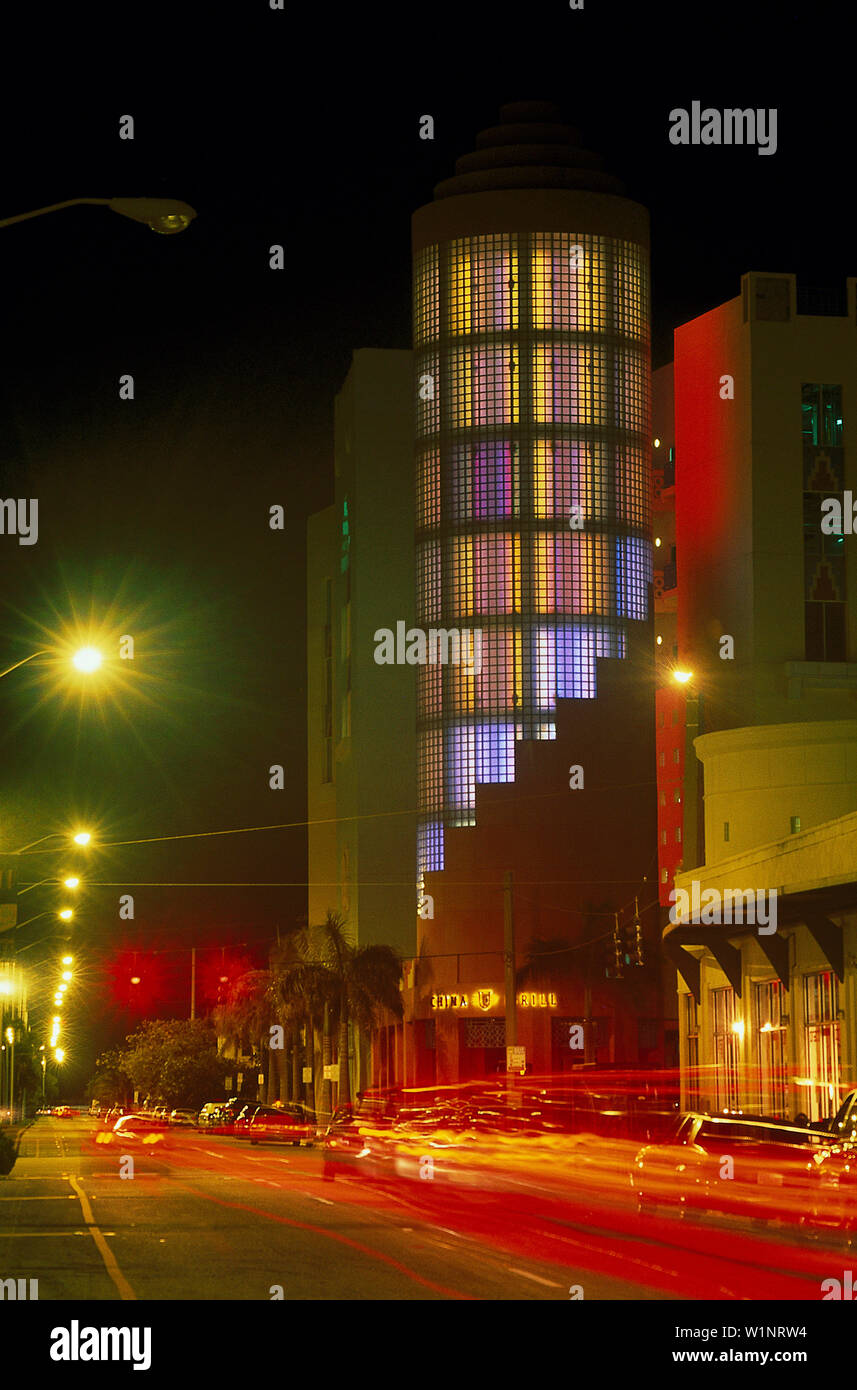 Washington avenue miami hi-res stock photography and images - Alamy
