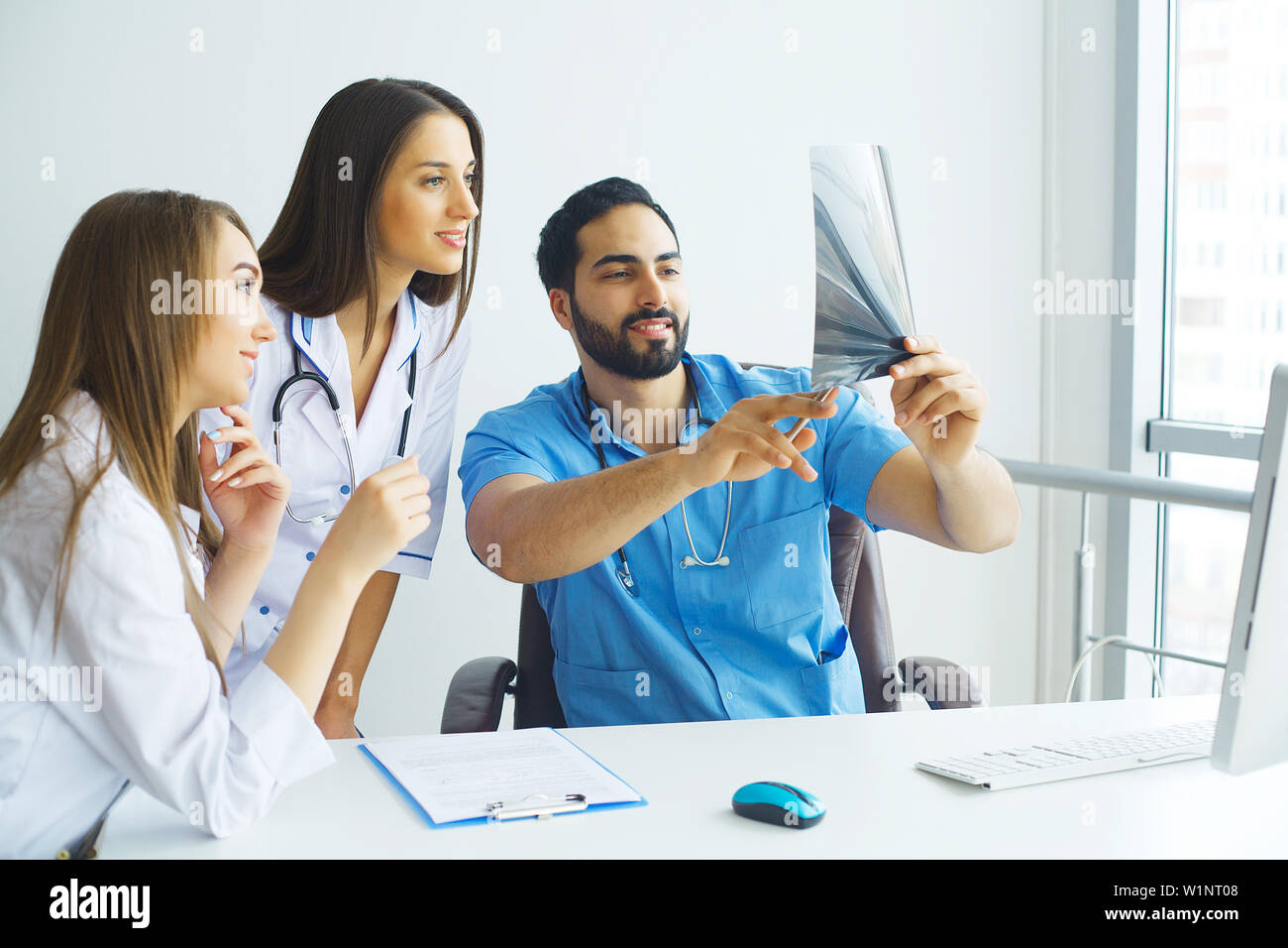 Happy Successful Medical Team work together in hospital Stock Photo - Alamy