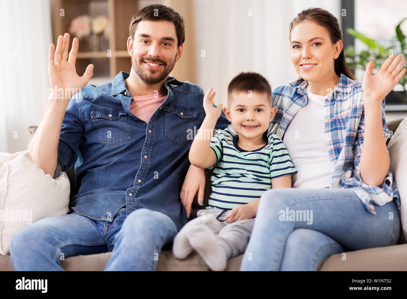 Small man waving hi-res stock photography and images - Alamy