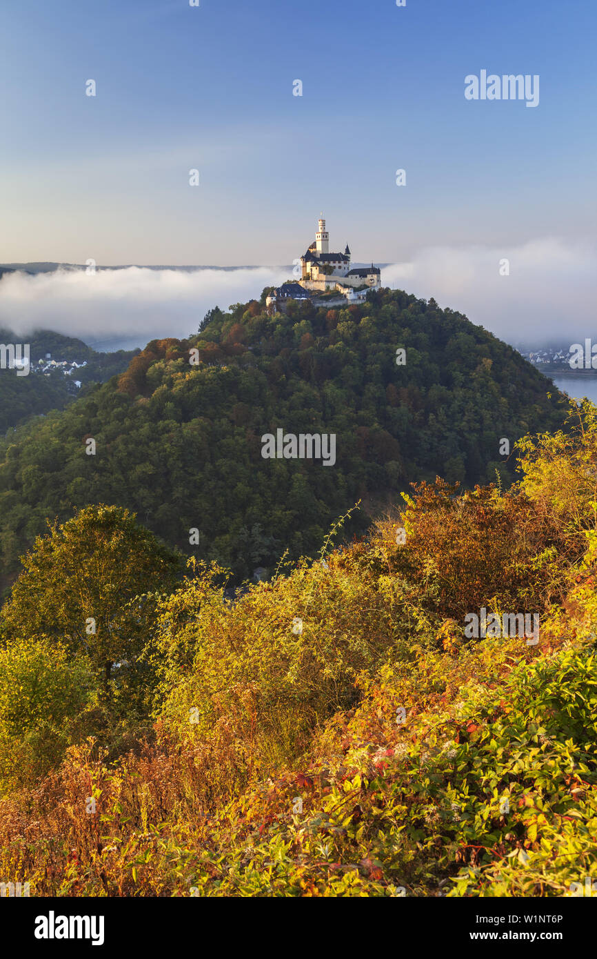 Marksburg castle above Braubach and the Rhine, Upper Middle Rhine ...