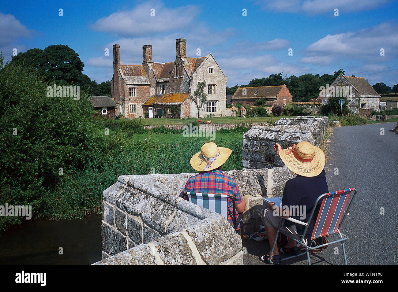 Wool bridge dorset woolbridge hi-res stock photography and images - Alamy
