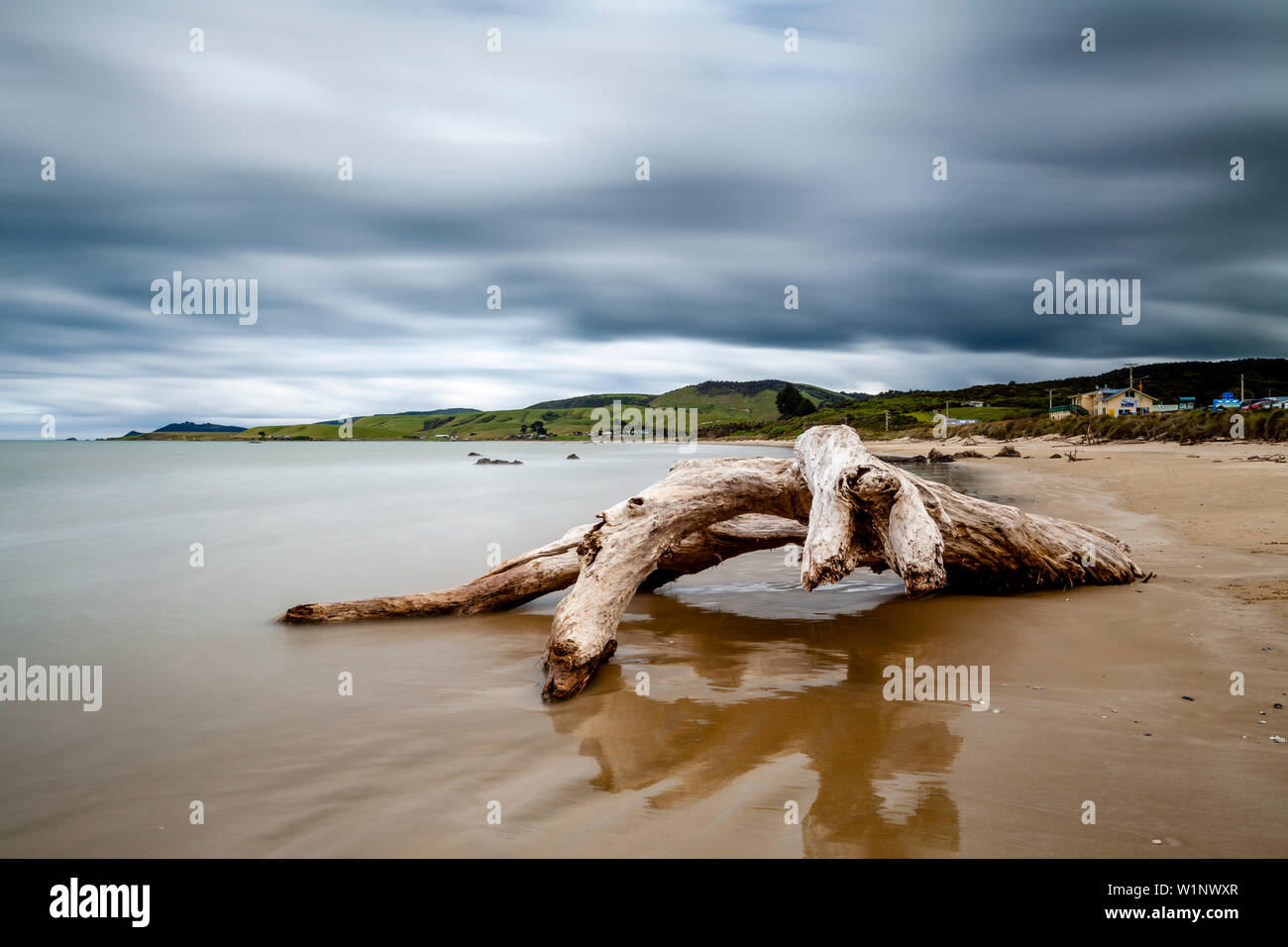 Kaka Point Beach High Resolution Stock Photography and Images - Alamy