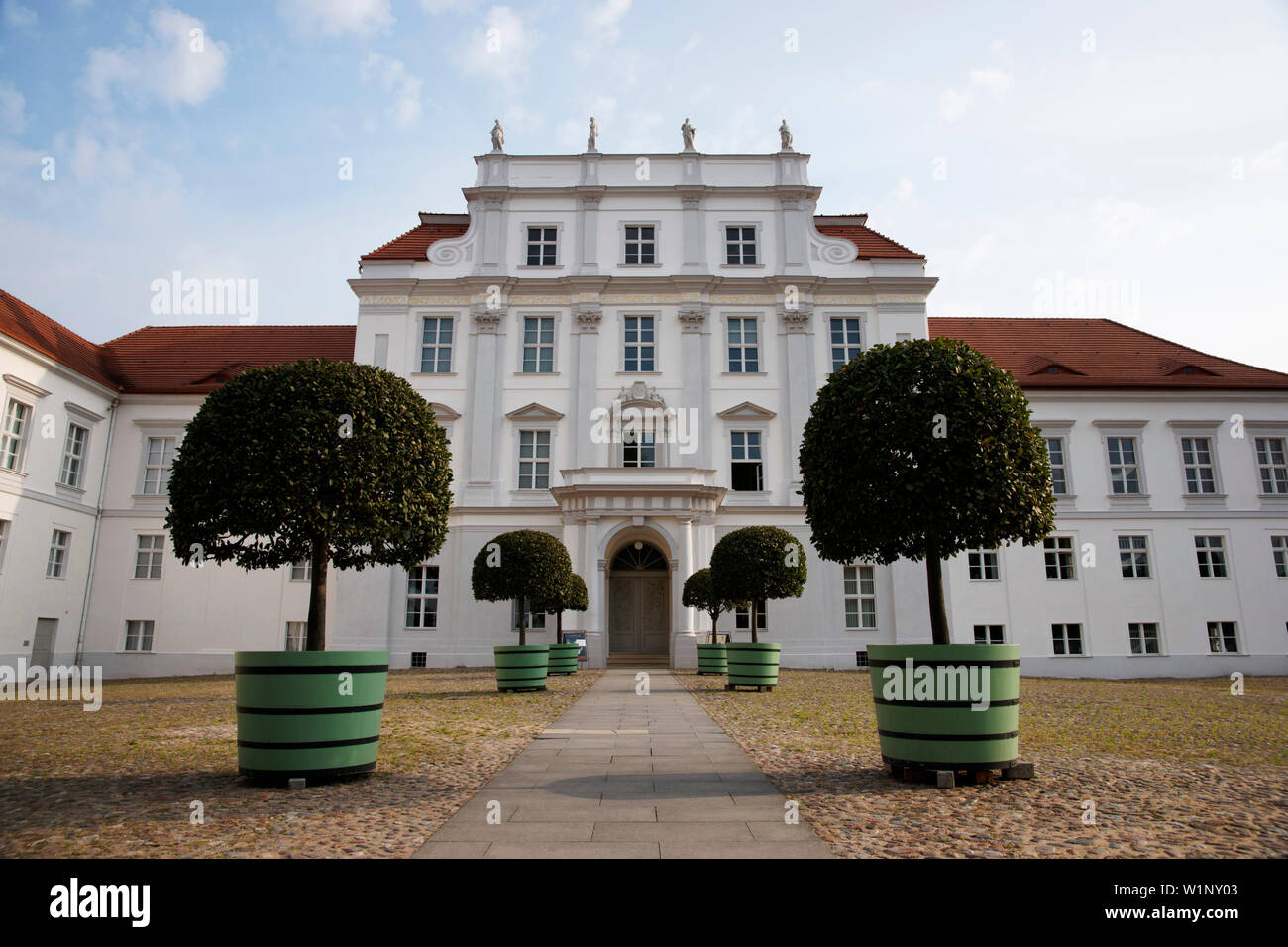 Oranienburg castle hi-res stock photography and images - Alamy