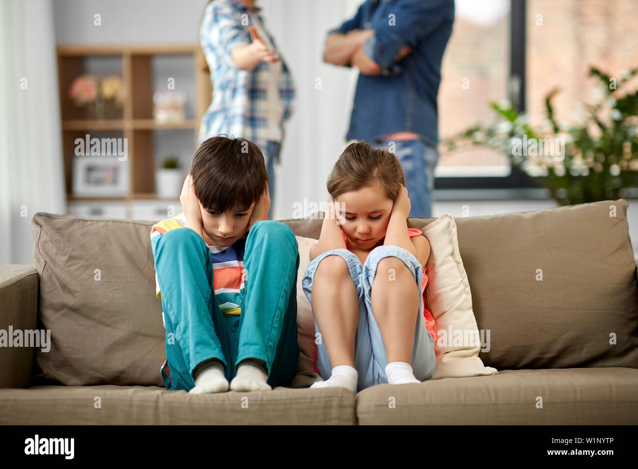 Father daughter son sad hi-res stock photography and images - Alamy