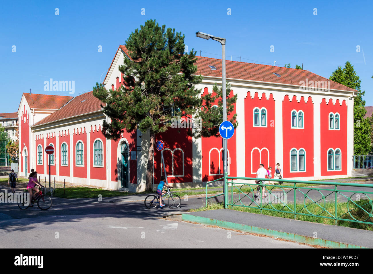 Gymnasium gym hi-res stock photography and images - Alamy