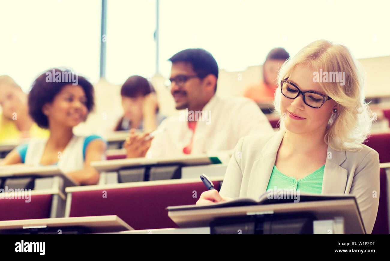 Girl exam hall hi-res stock photography and images - Alamy