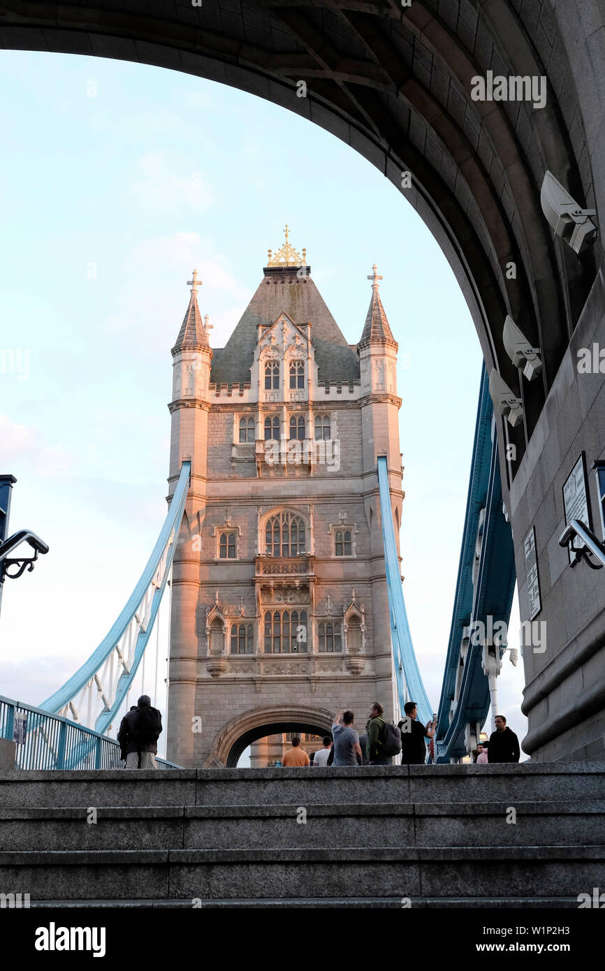 London tower bridge close up hi-res stock photography and images - Alamy