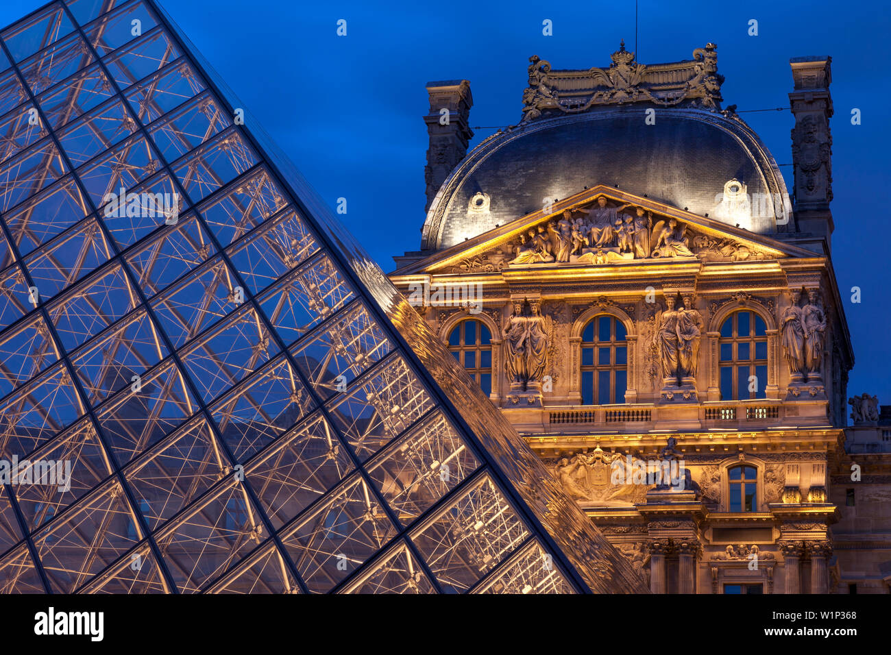 Louvre pyramid architecture hi-res stock photography and images - Alamy