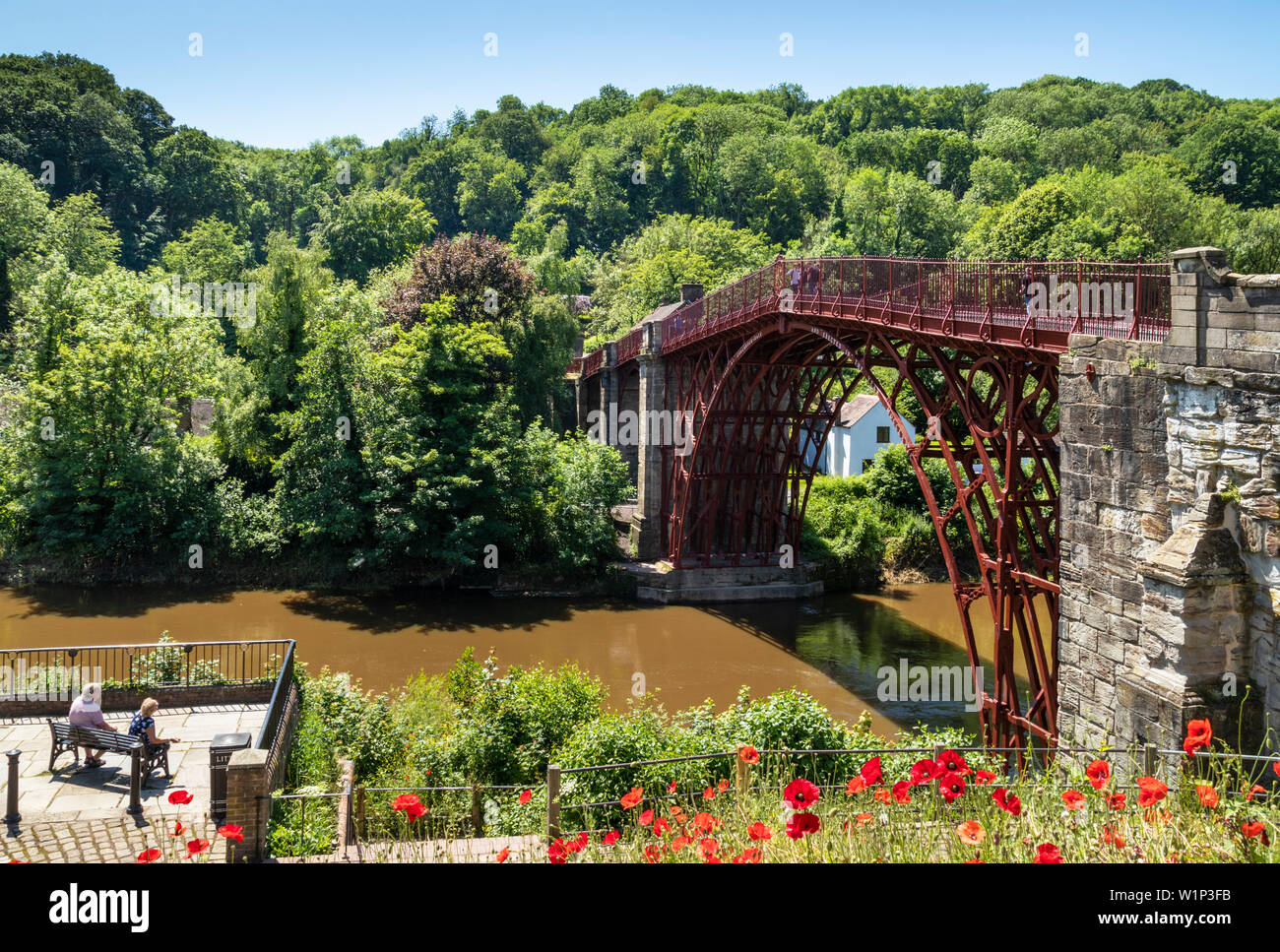 Iron bridge shropshire hi-res stock photography and images - Alamy