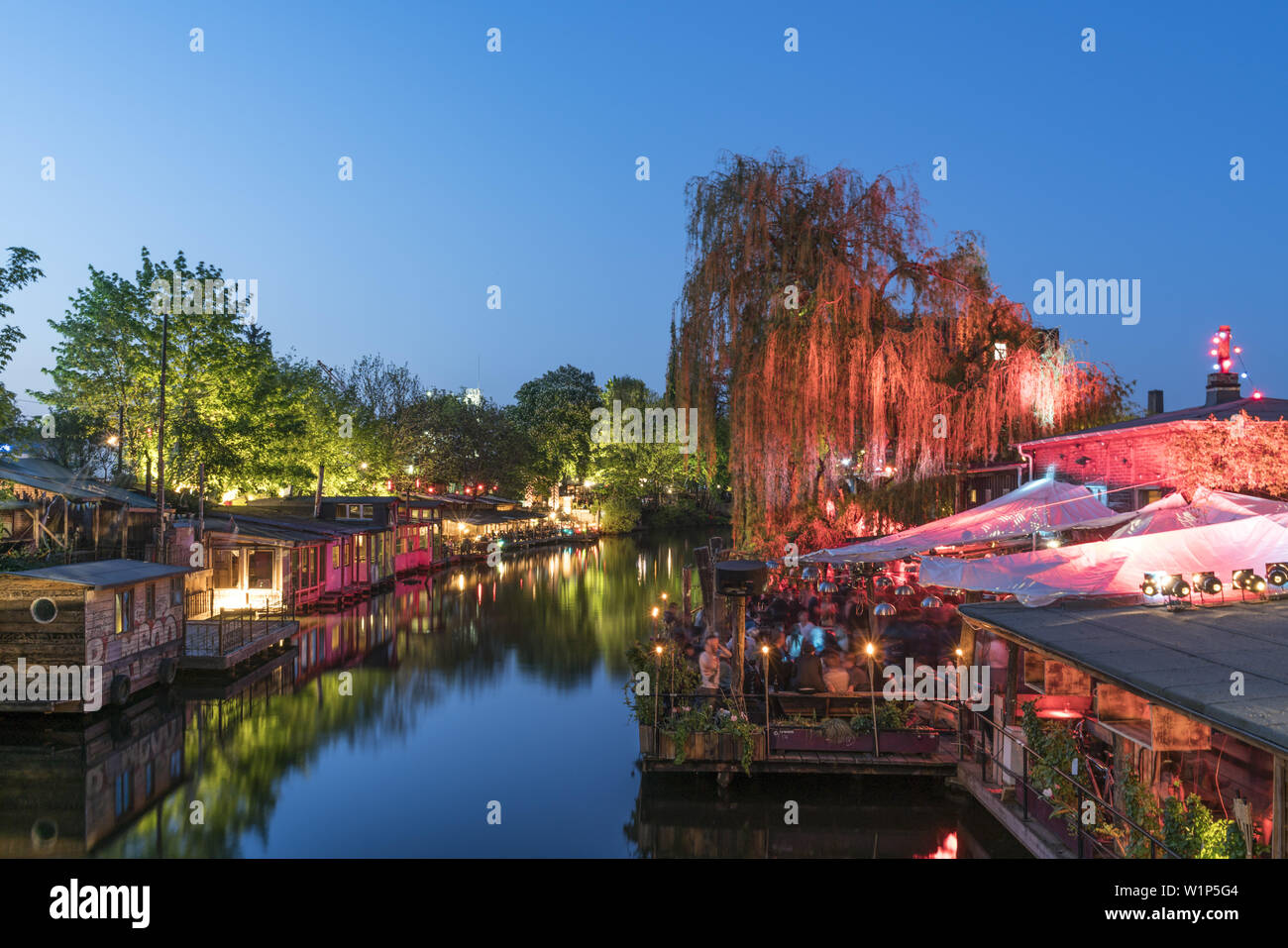 Clubs at Spree Canal, Freischwimmer, Club der Visionaere, beach bar ...
