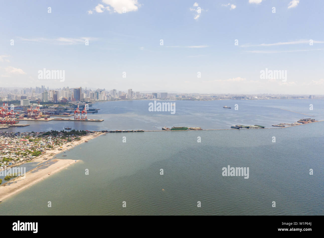 Manila bay dock hi-res stock photography and images - Alamy