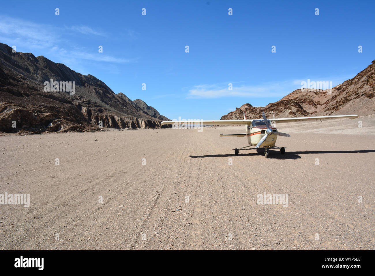 Birds eye view on plane hi-res stock photography and images - Alamy