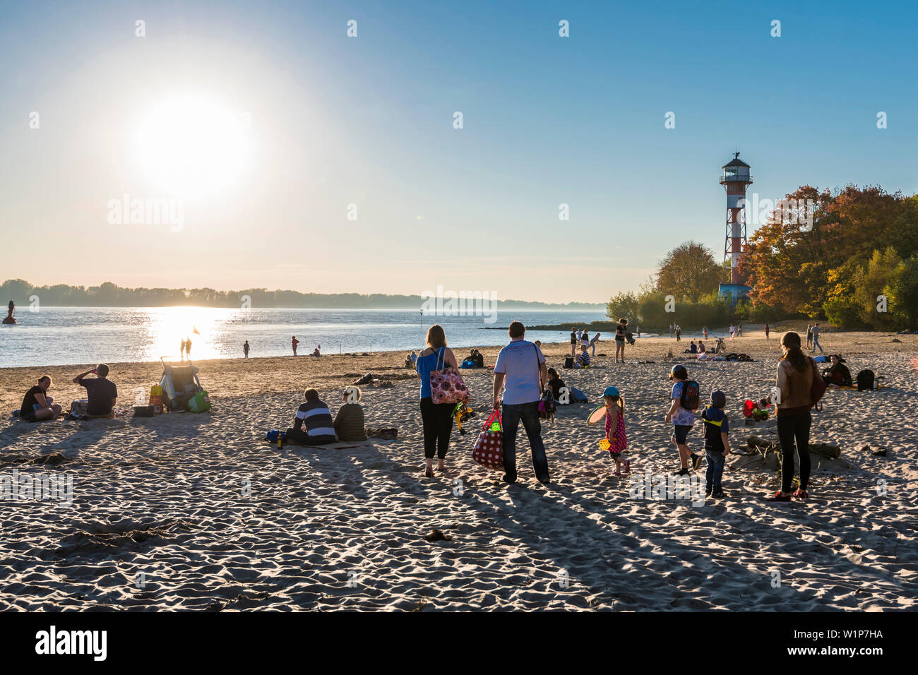 Sunset, Elbe beach, Rissener Ufer, Hamburg, Germany Stock Photo - Alamy