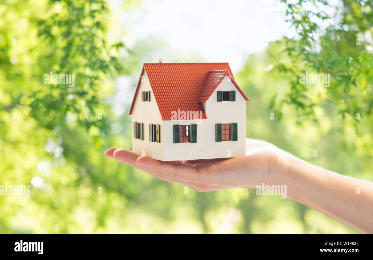 Hand built home hi-res stock photography and images - Alamy