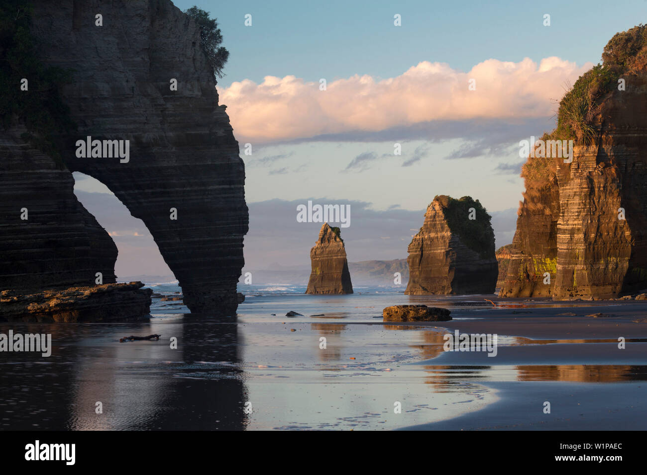 Rock formations, Tongaporutu, Taranaki, North Island, New Zealand ...