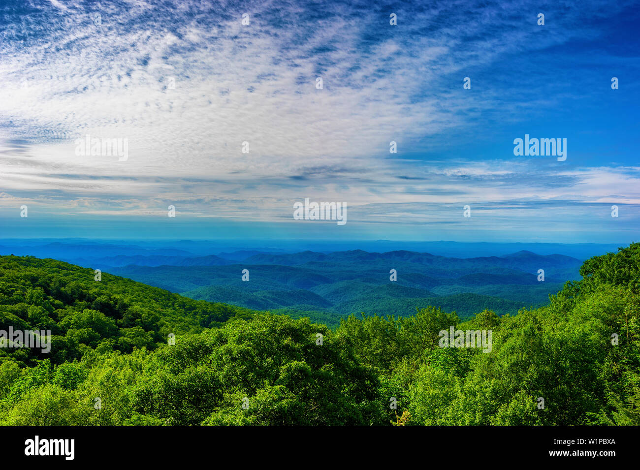 Blue ridge mountain tourism hi-res stock photography and images - Alamy