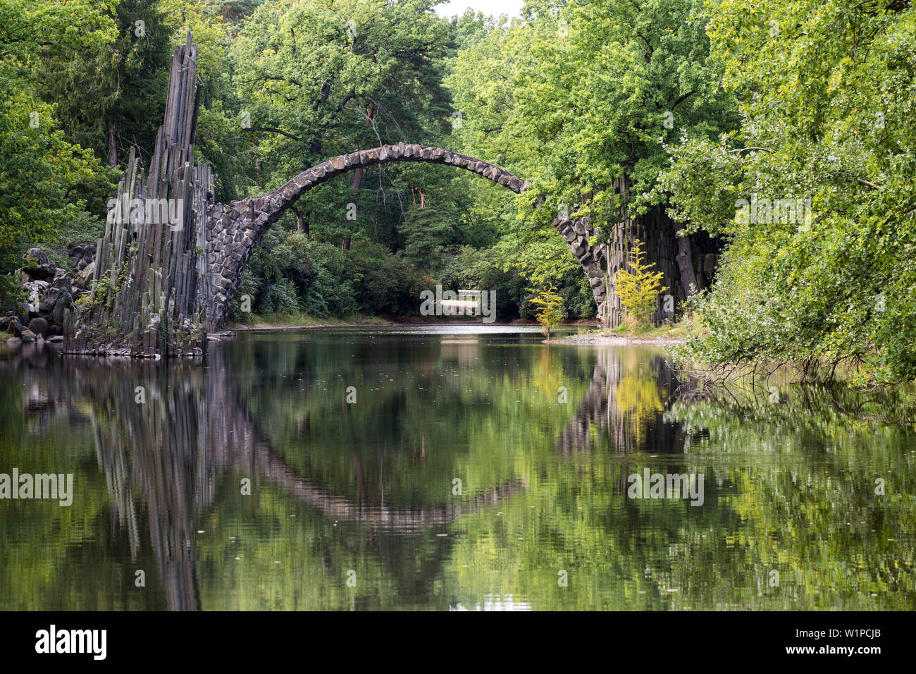 Rakotz bridge over lake Rakotz in rhododendron Park Kromlau, Saxony ...
