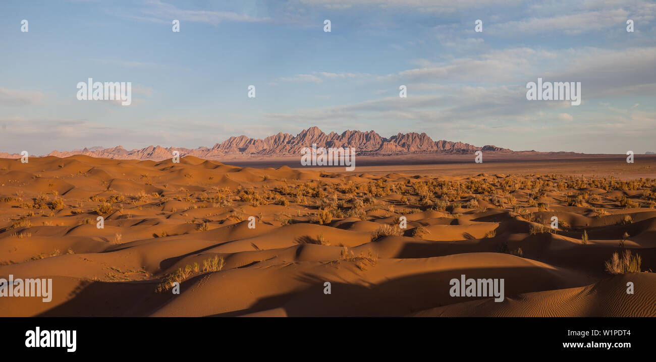 Dasht e kavir desert hi-res stock photography and images - Alamy