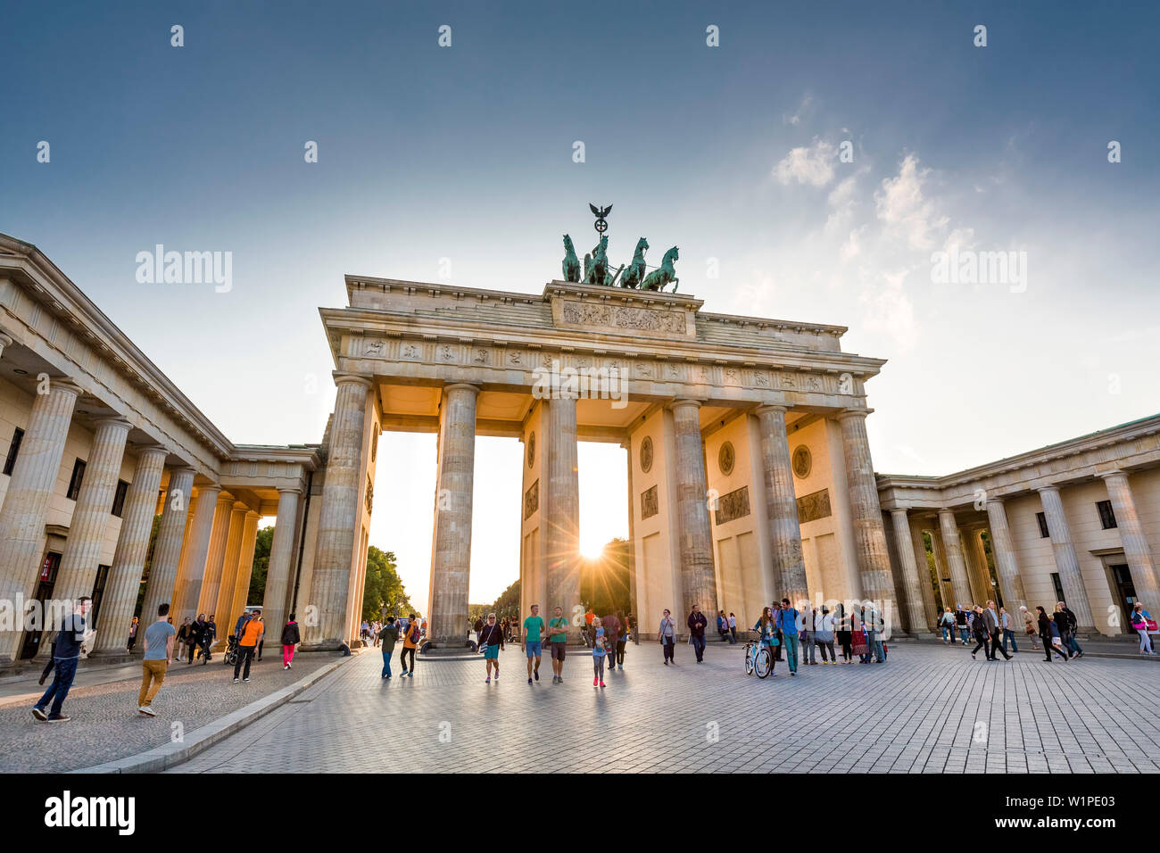 Brandenburg Gate, Pariser Platz, Berlin, Germany Stock Photo - Alamy