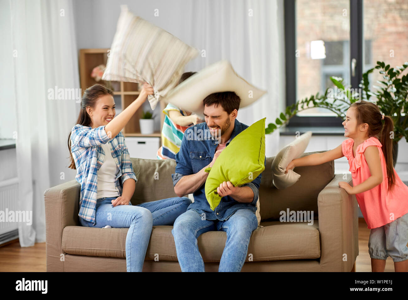 Sibling fight hi-res stock photography and images - Alamy