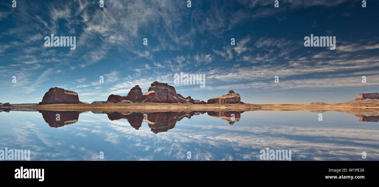 reflections at lake Powell, Arizona, USA Stock Photo - Alamy
