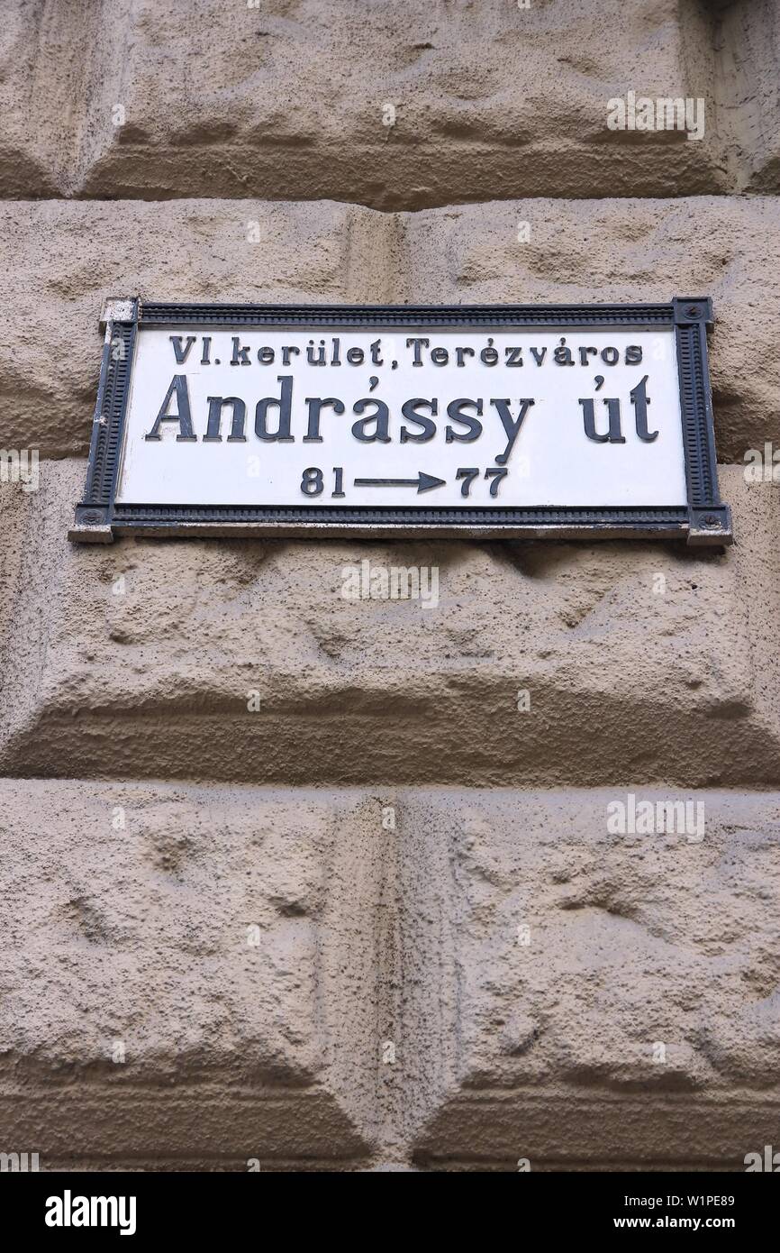 Budapest old town streets hi-res stock photography and images - Alamy