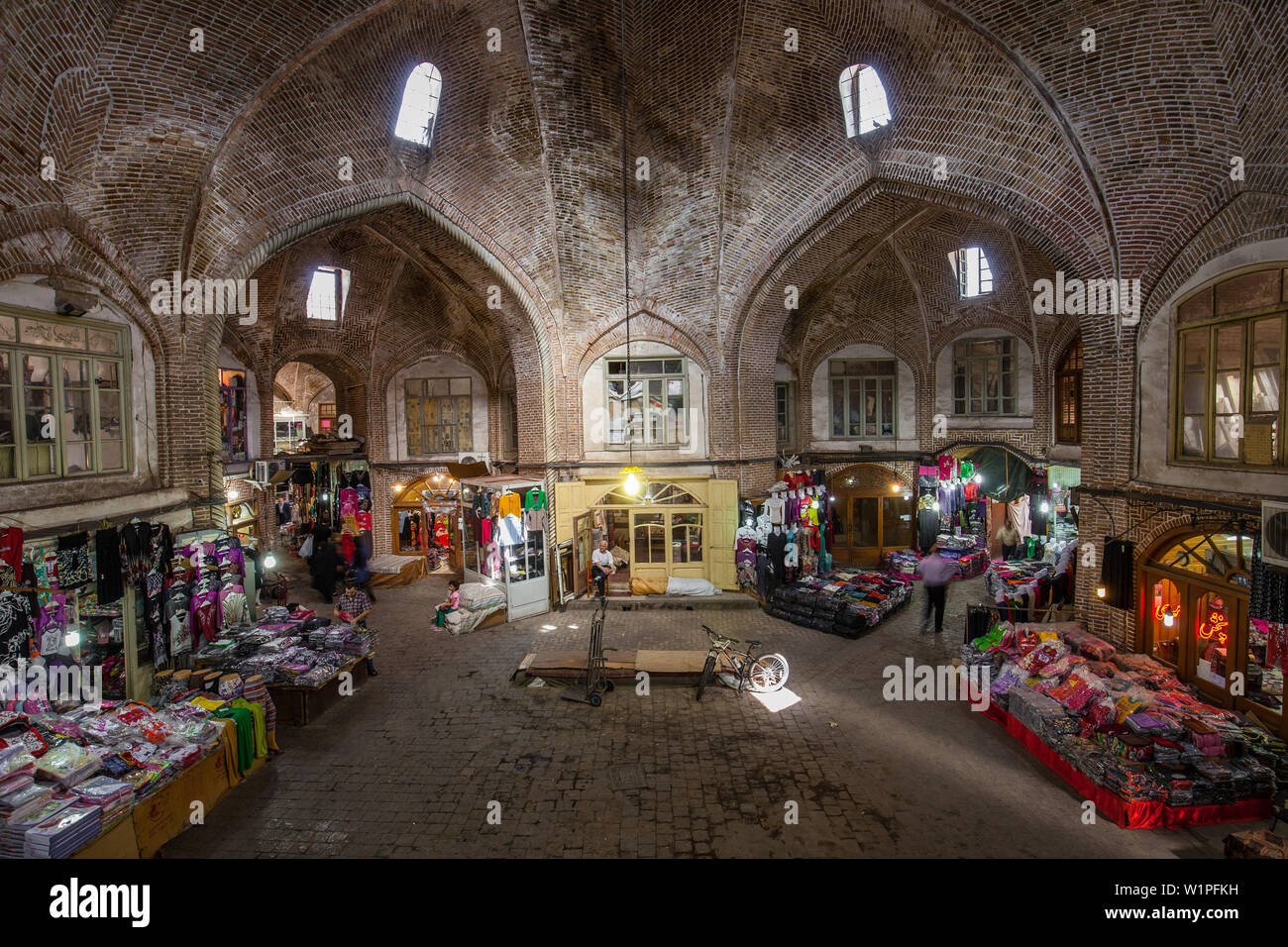Iran tabriz bazaar hi-res stock photography and images - Alamy